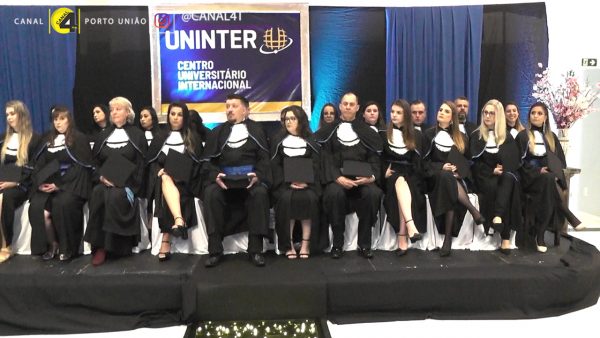 UNINTER DE UNIÃO DA VITÓRIA inova e realiza formatura para 22 alunos ...